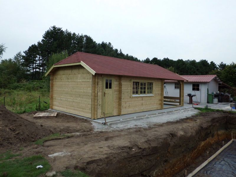 Interflex W Blokhut 440x440 cm met overkapping 300 cm 50 mm vuren blank | Van Kooten