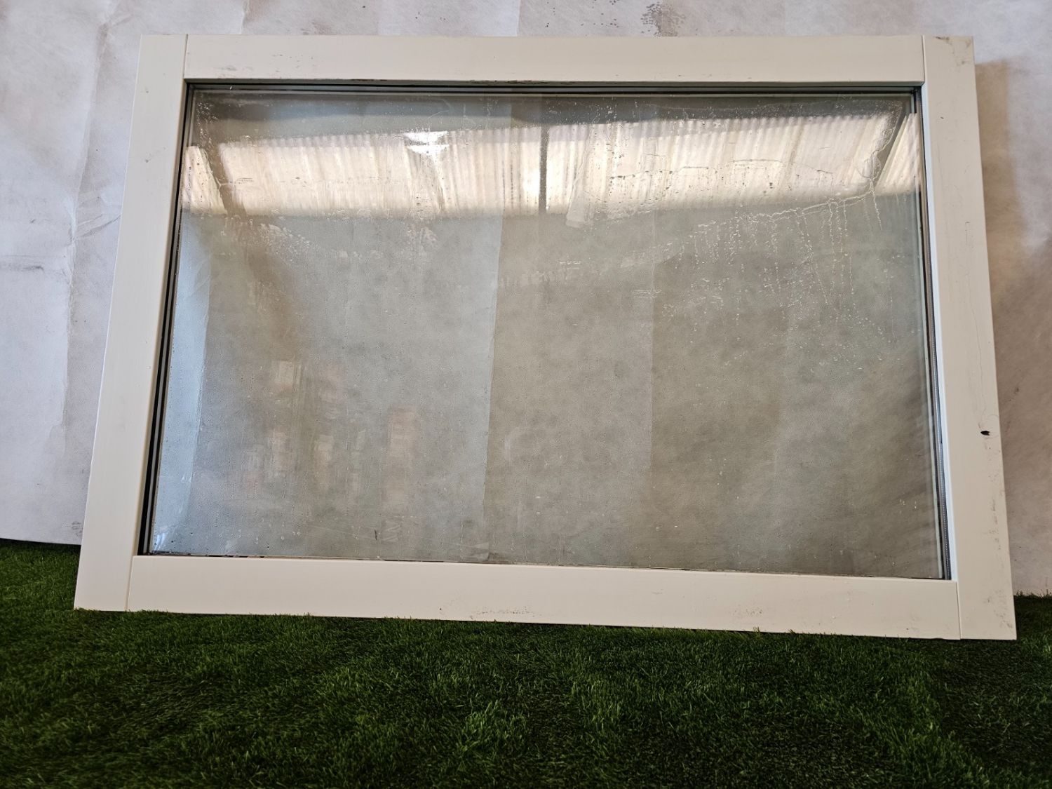 Vast raam 159x106 cm - 45 mm - afbladderende verf - SALE02004 | Van Kooten